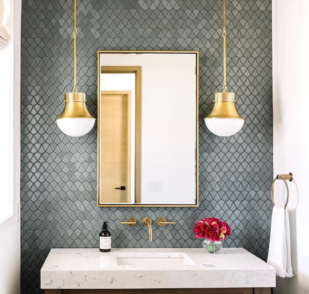 11 Pendant Lighting Ideas for a Luxurious Bathroom